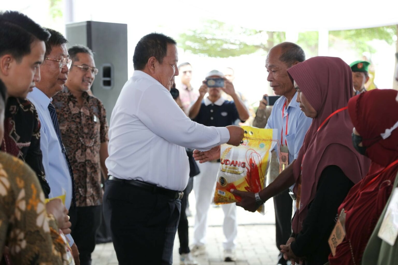 Berita Golkar - Arinal Djunaidi Apresiasi Operasi Katarak Gratis Yang ...